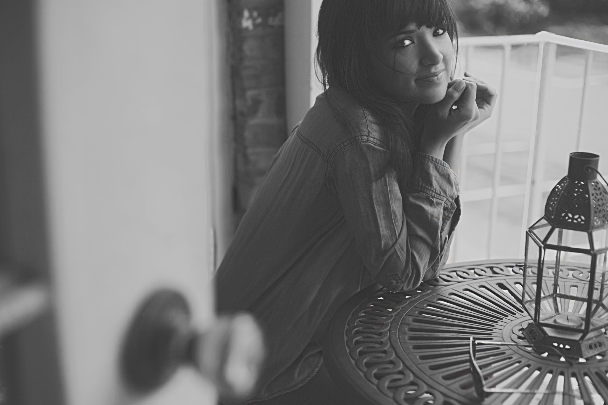 She makes it sound so easy: Elizabeth Huett shares full versions of her ...